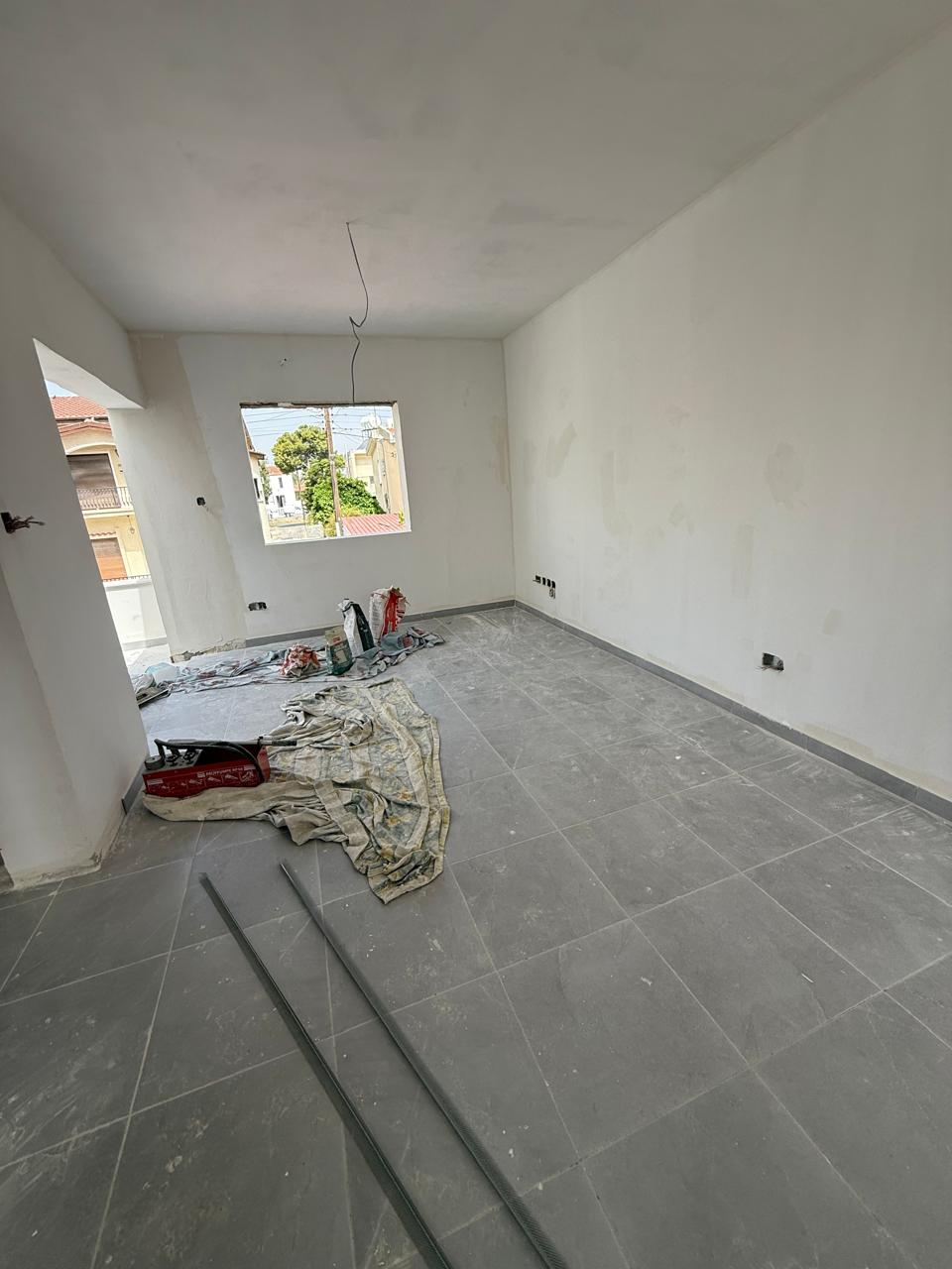 ONE BEDROOM APARTMENT